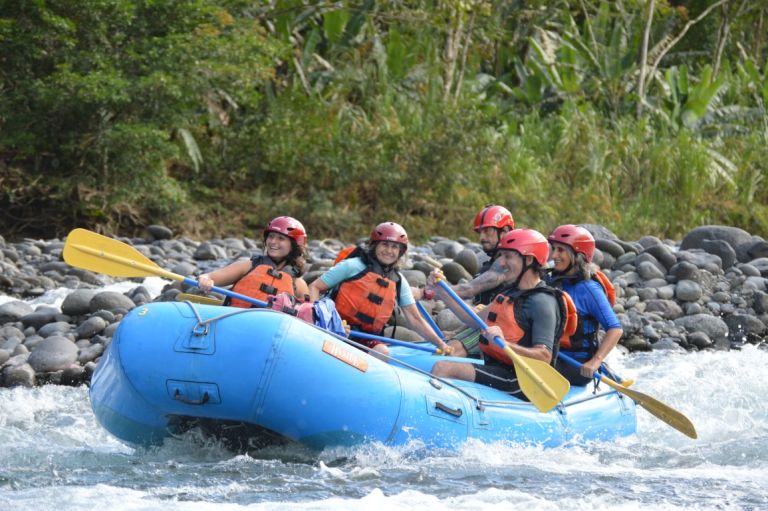 Rafting Pacuare River Tour Costa Rica - Explornatura